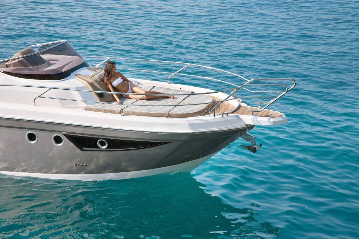 2022 Ranieri Next 370 Sh | Boat Research | Boats Online