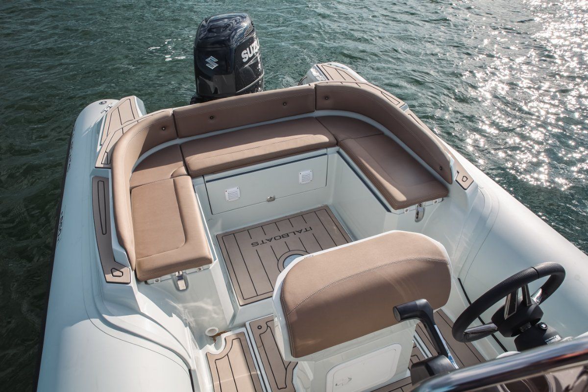 2022 Italboats Predator 650 Touring | Boat Research | Boats Online