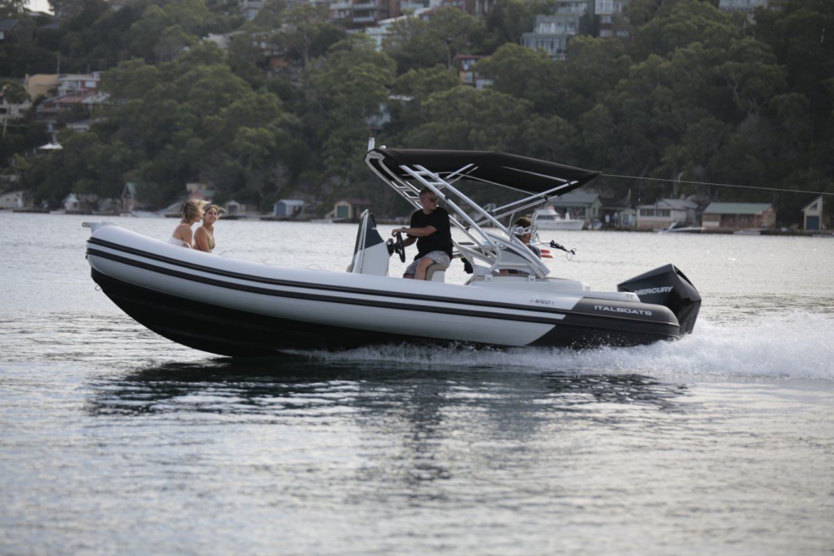 2022 Italboats Predator 650 Touring | Boat Research | Boats Online