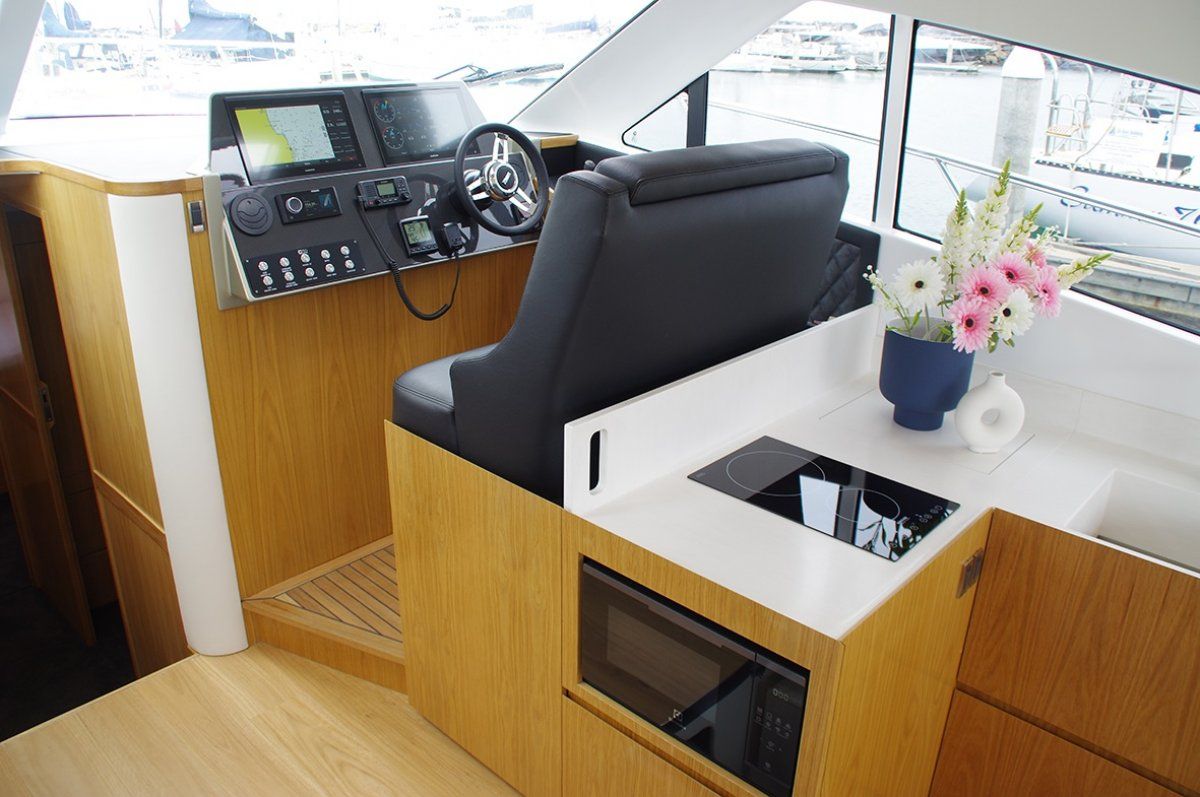 2022 Cape 50 | Boat Research | Yachthub