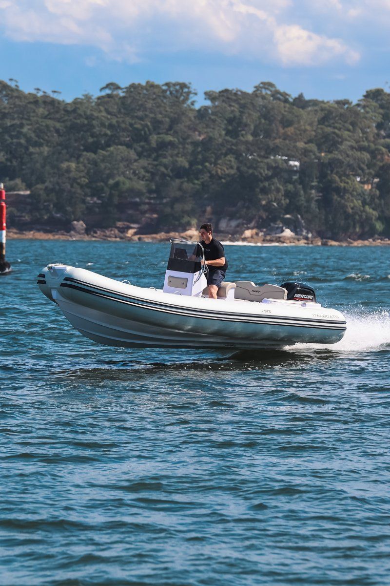 2022 Italboats Predator 570 | Boat Research | Boats Online