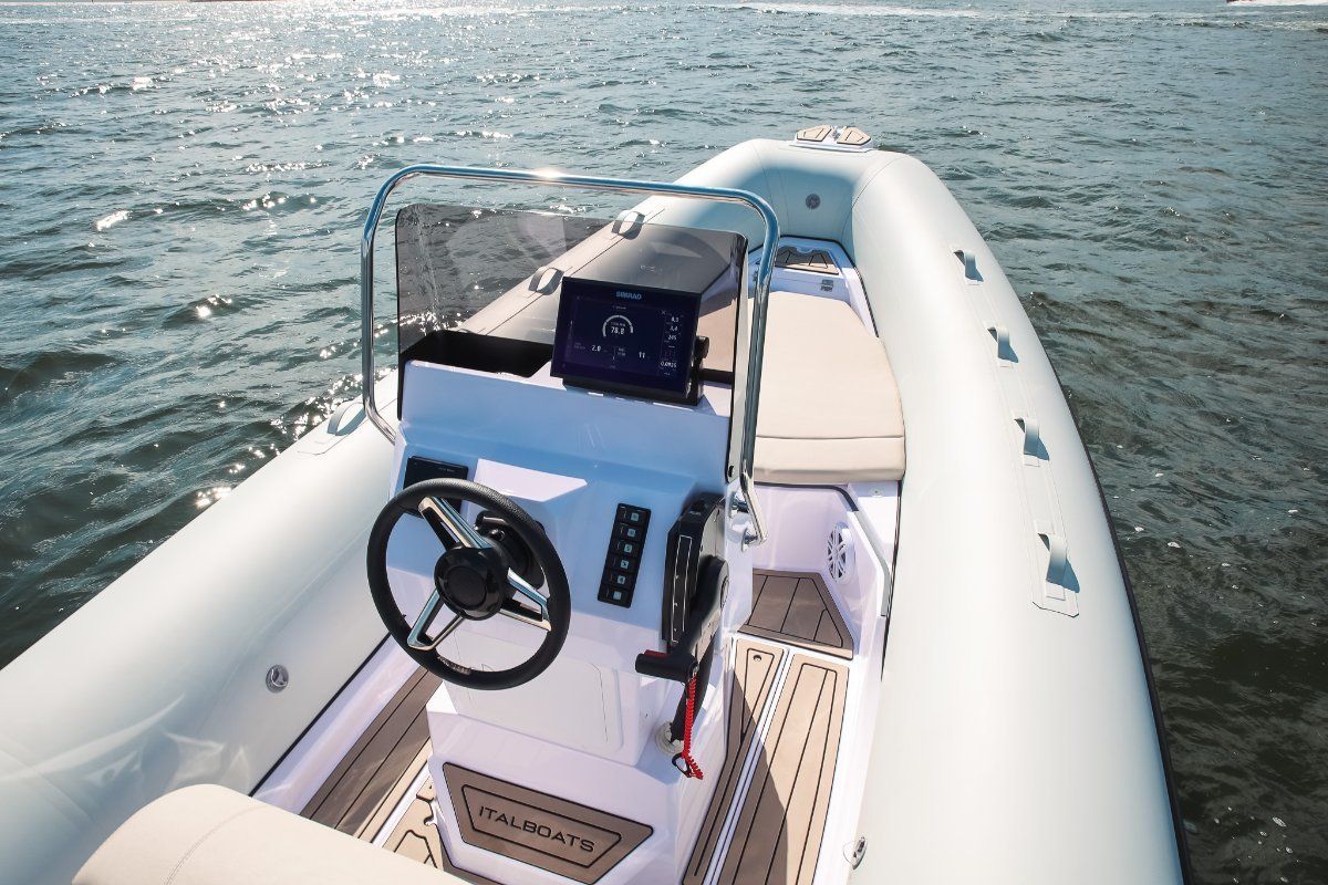 2022 Italboats Predator 570 | Boat Research | Boats Online