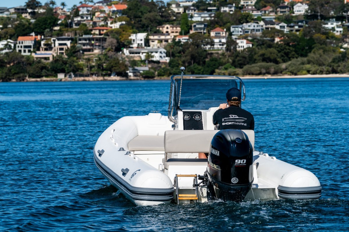 2023 Capelli Tempest 530 | Boat Research | Boats Online