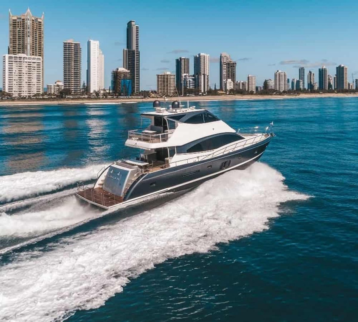 2024 Whitehaven 7300 Flybridge | Boat Research | Boats Online