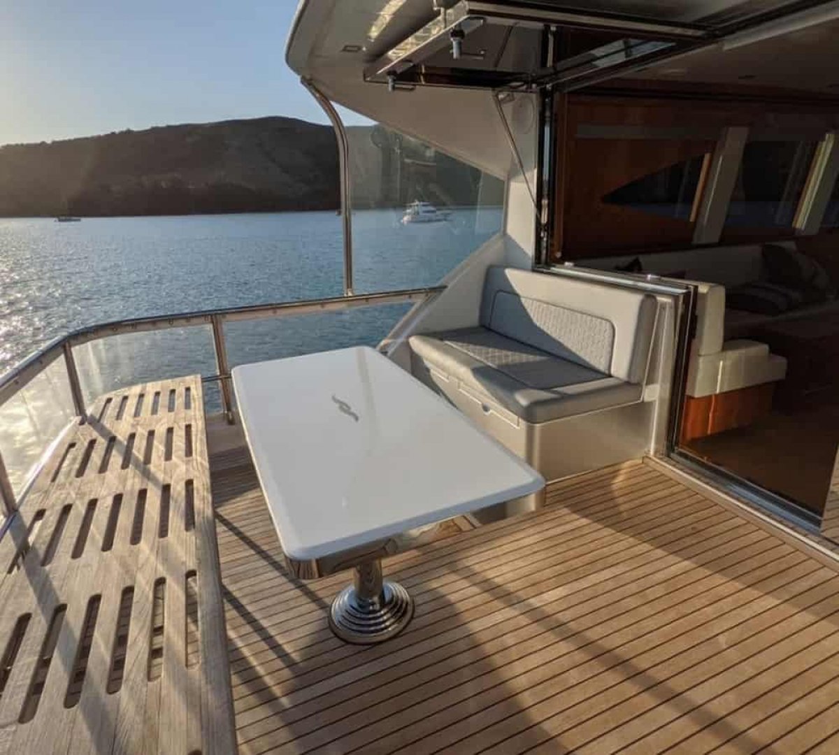 2024 Whitehaven 7300 Flybridge | Boat Research | Boats Online