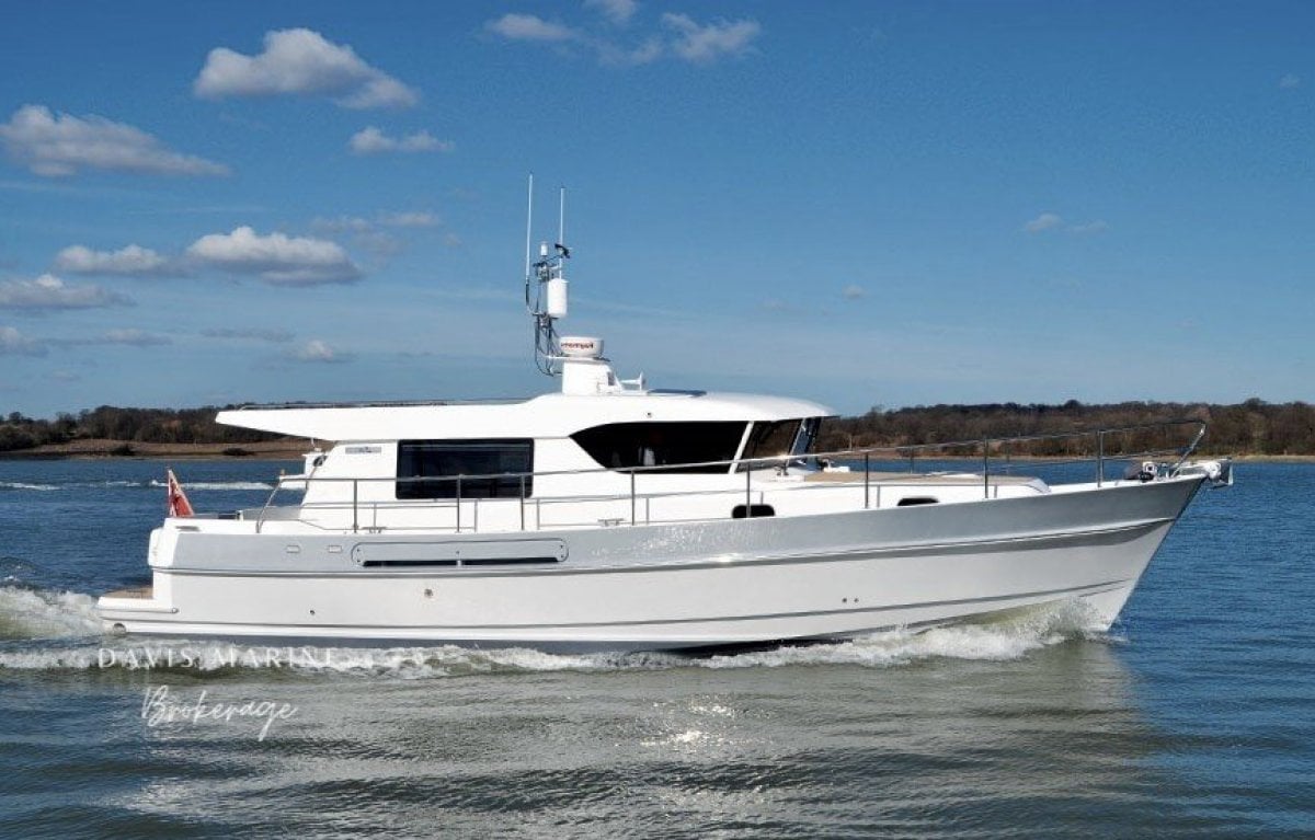2024 Hardy Motor Yachts 40ds | Boat Research | Yachthub