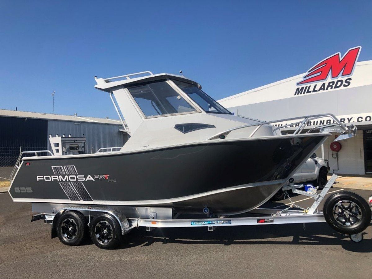 2023 Formosa 635 Srt Half Cabin Hard Top | Boat Research | Boats Online