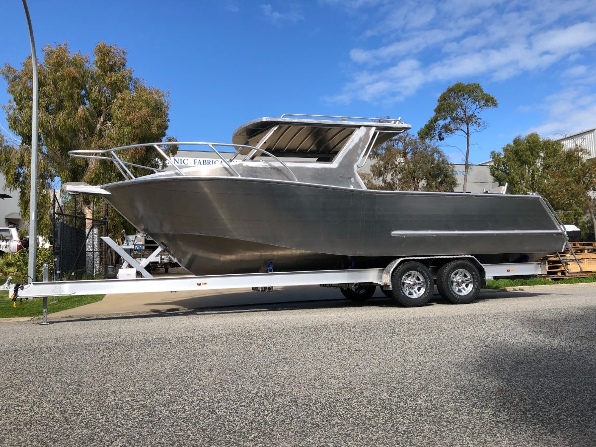 2023 Oceanic Fabrication 8.2 Hardtop | Boat Research | Yachthub