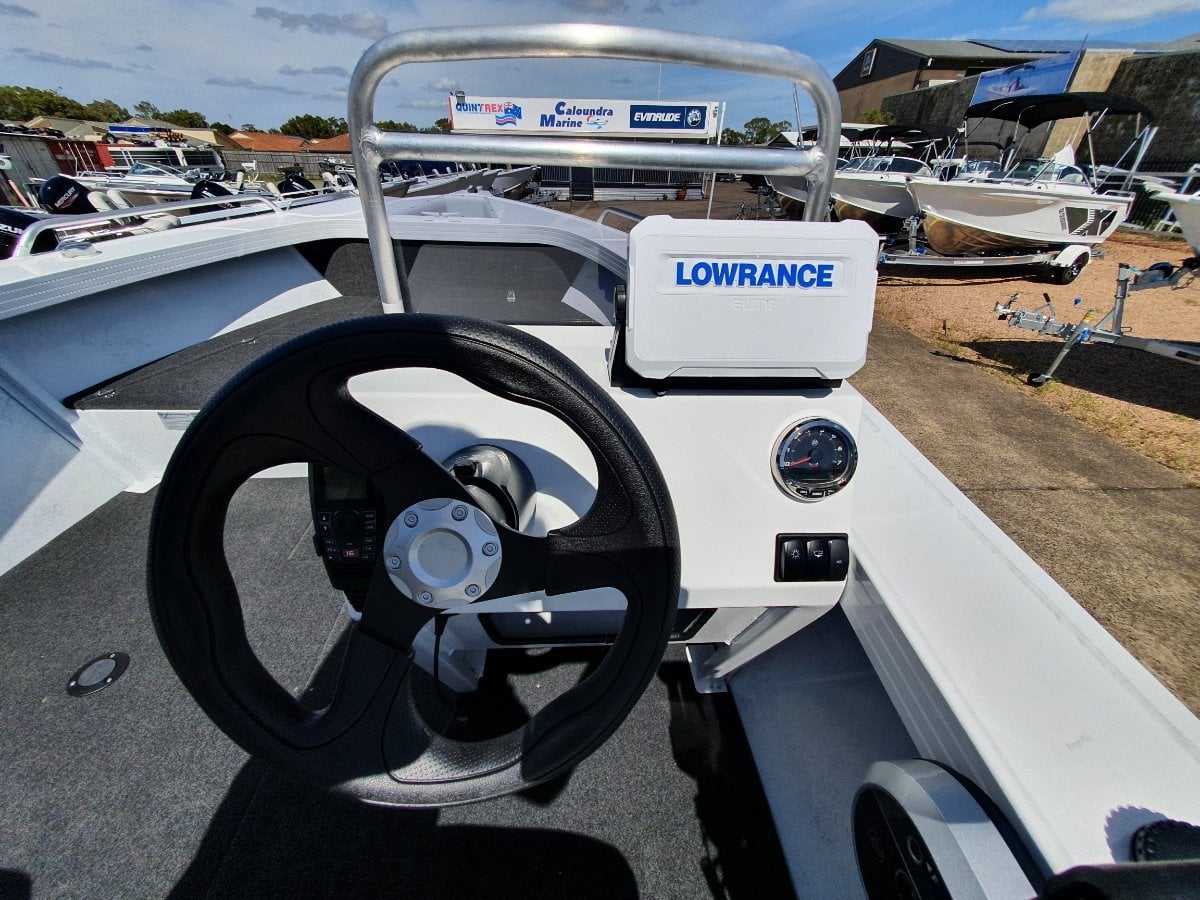 2023 Quintrex 490 Renegade Side Console | Boat Research | Yachthub