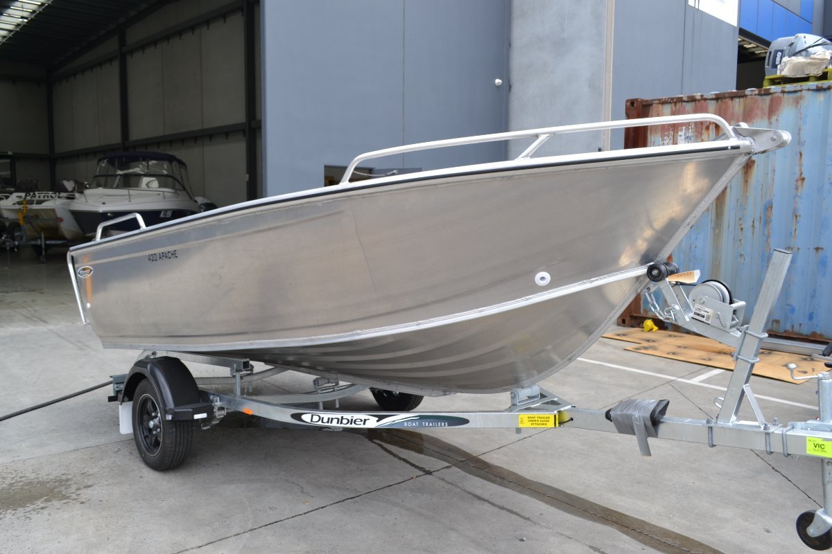 2023 Stessl 420 Apache | Boat Research | Boats Online