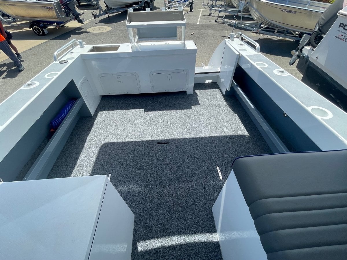 2022 Intimidator Boats Cuddy Cabin - Adventure Special Series | Boat ...