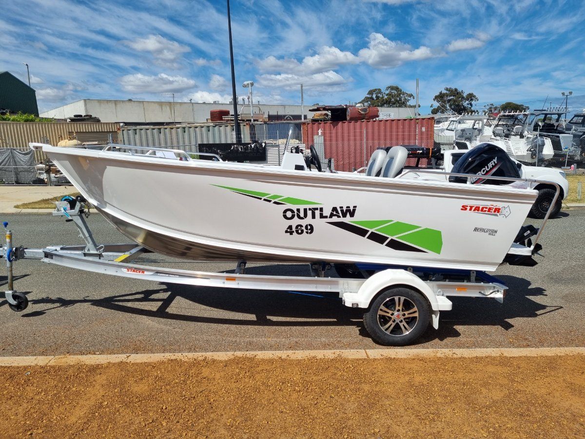 2023 Stacer 469 Outlaw Side Console | Boat Research | Yachthub