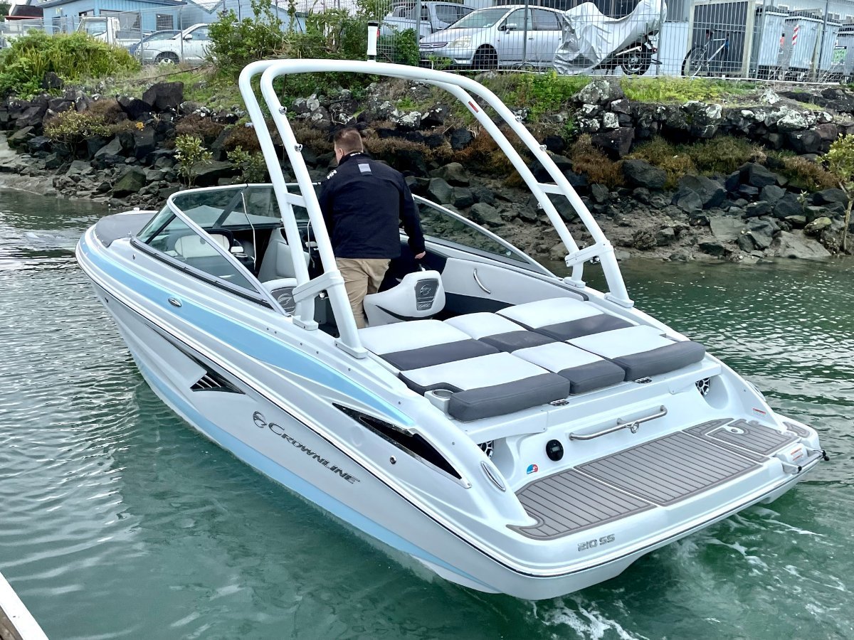 2022 Crownline 210 Ss | Boat Research | Yachthub
