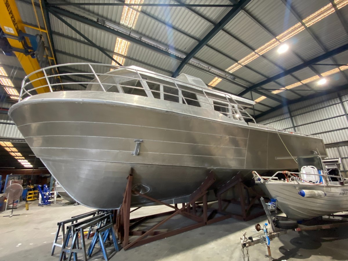 2023 Saltwater Commercial Boats 16.6 Cray Boat | Boat Research | Yachthub
