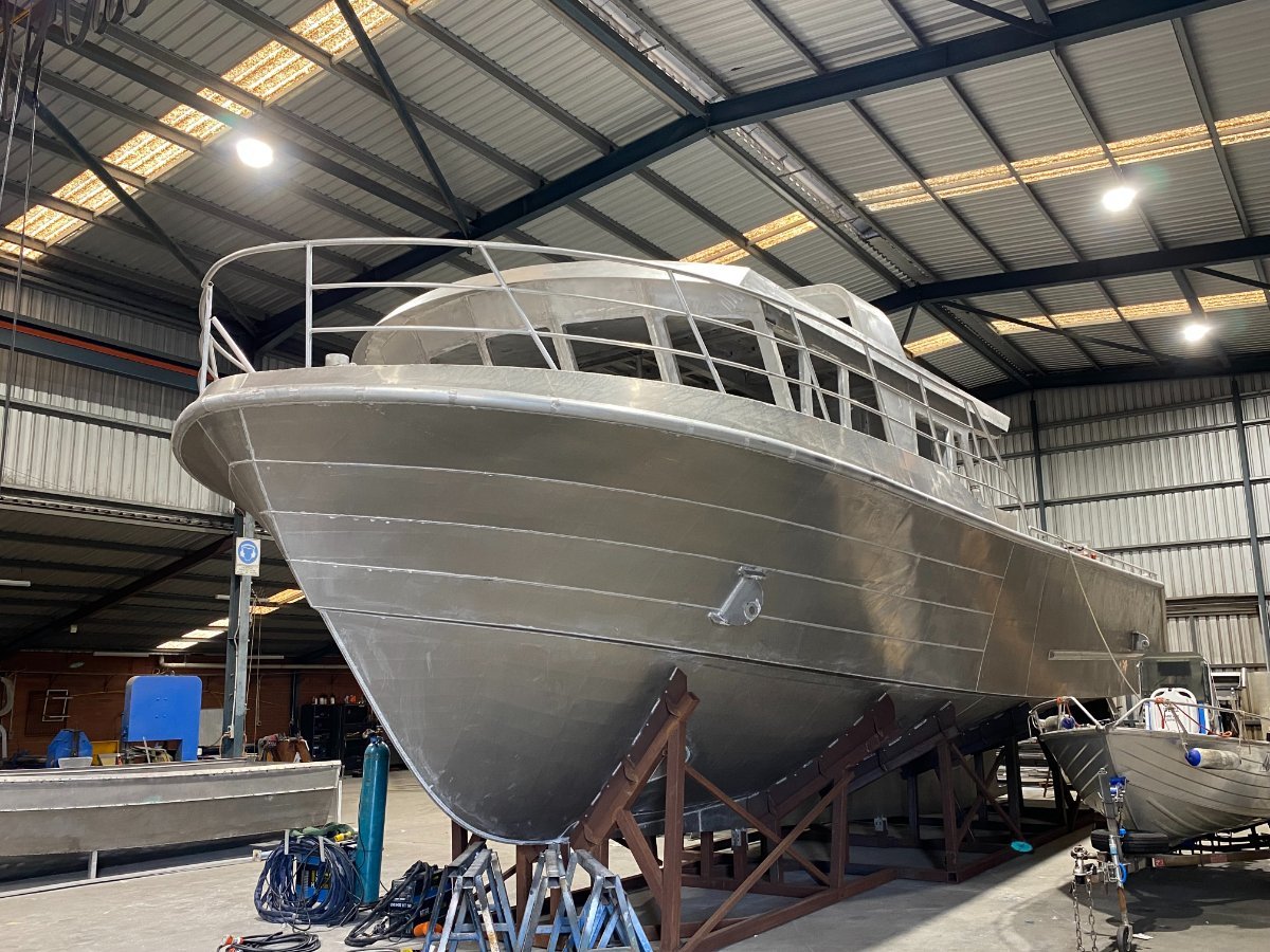 2023 Saltwater Commercial Boats 16.6 Cray Boat | Boat Research | Yachthub