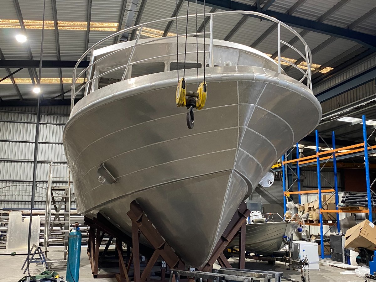 2023 Saltwater Commercial Boats 16.6 Cray Boat | Boat Research | Yachthub