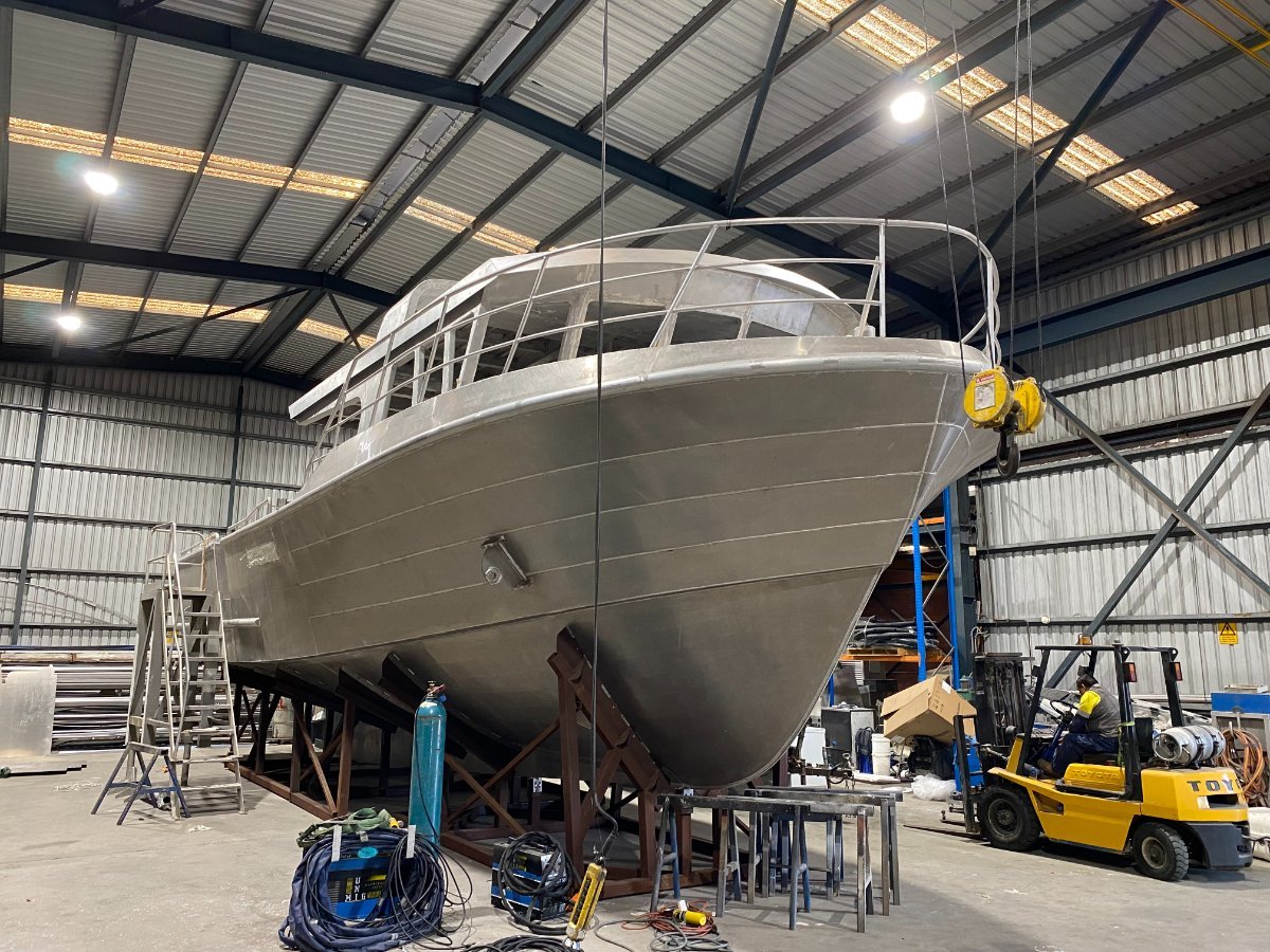 2023 Saltwater Commercial Boats 16.6 Cray Boat | Boat Research | Yachthub