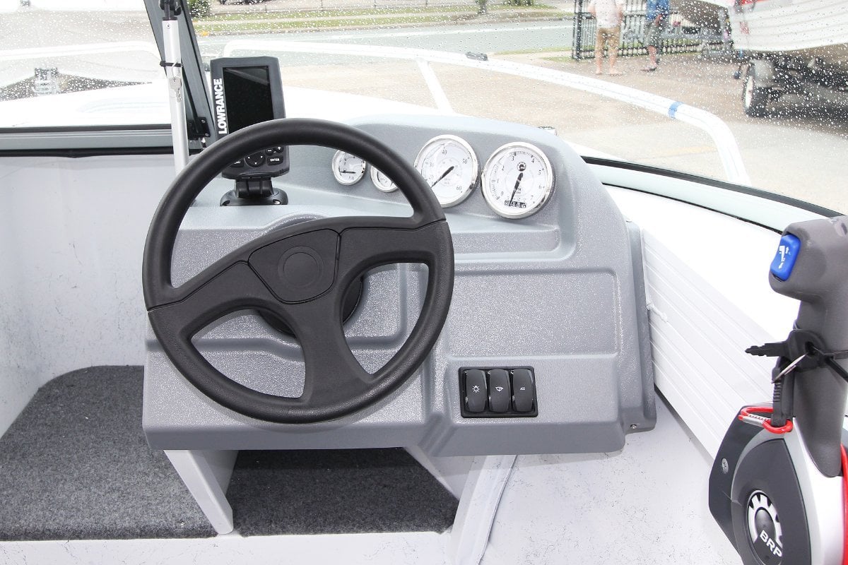 2015 Quintrex 490 Fishabout | Boat Research | Yachthub