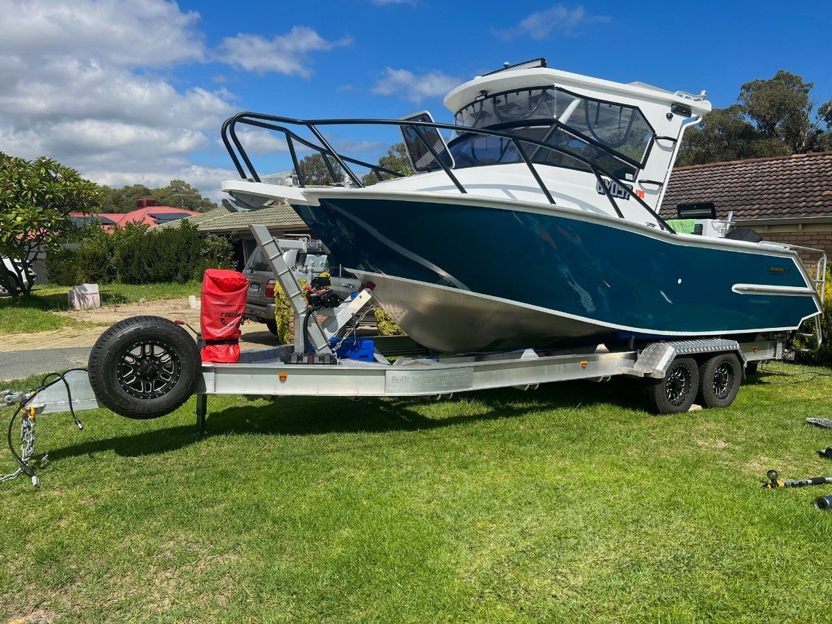 2023 Goldstar 6500 Excalibur | Boat Research | Boats Online