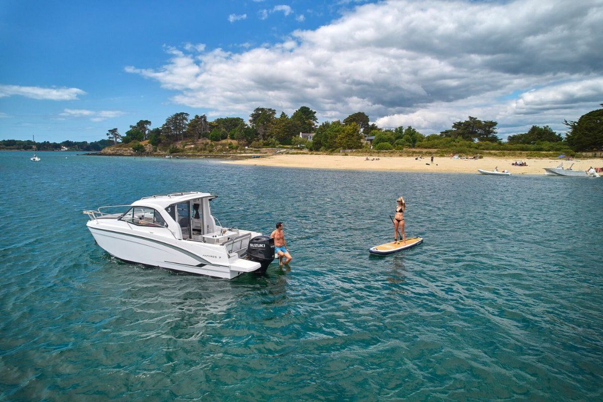 2024 Beneteau Antares 7 V2 | Boat Research | Yachthub