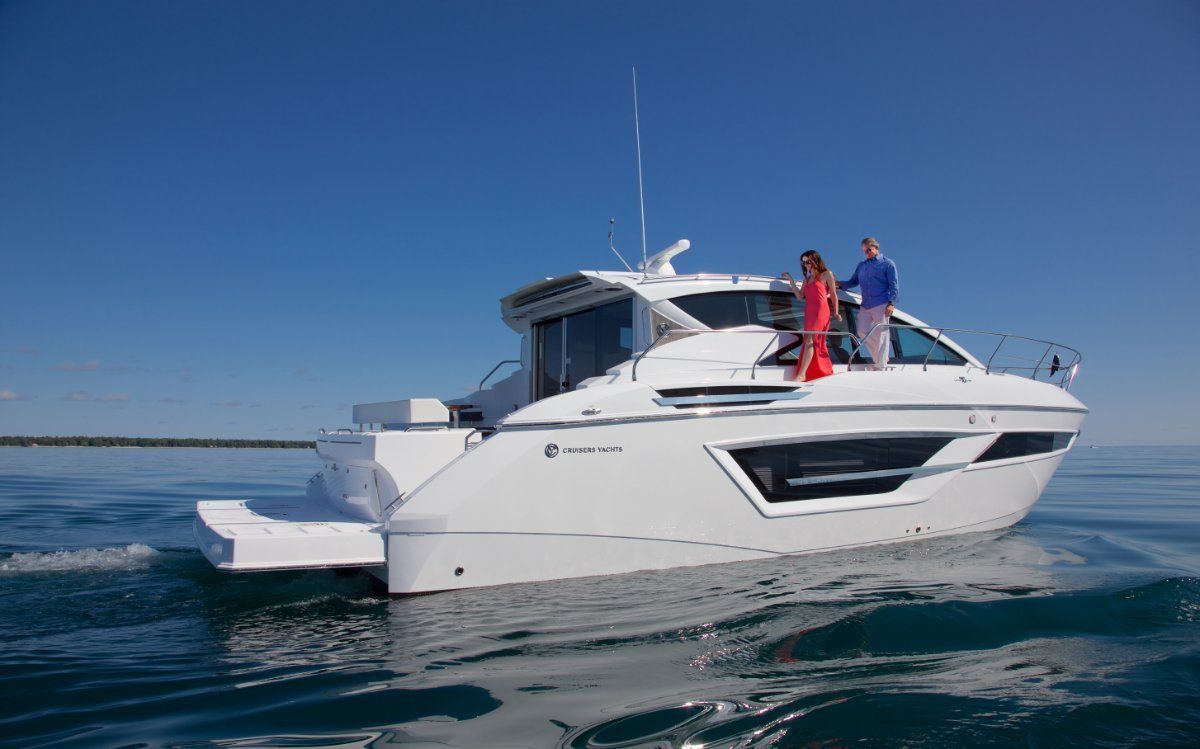 2024 Cruisers Yachts 46 Cantius | Boat Research | Yachthub