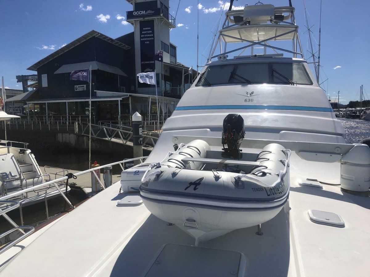 2022 Aurora Reefrider Bay 320 | Boat Research | Yachthub