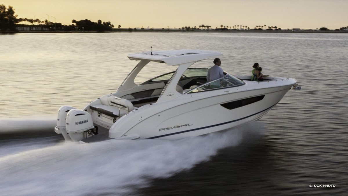 2024 Regal 33 Obx | Boat Research | Yachthub