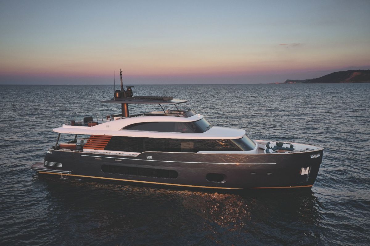 2022 Azimut Magellano 25 | Boat Research | Yachthub