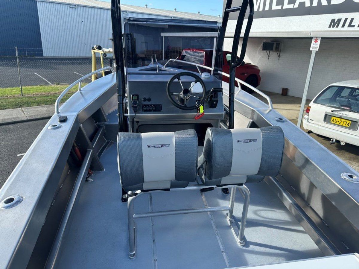 2022 Ballistic 570 Centre Console | Boat Research | BoatsOnline
