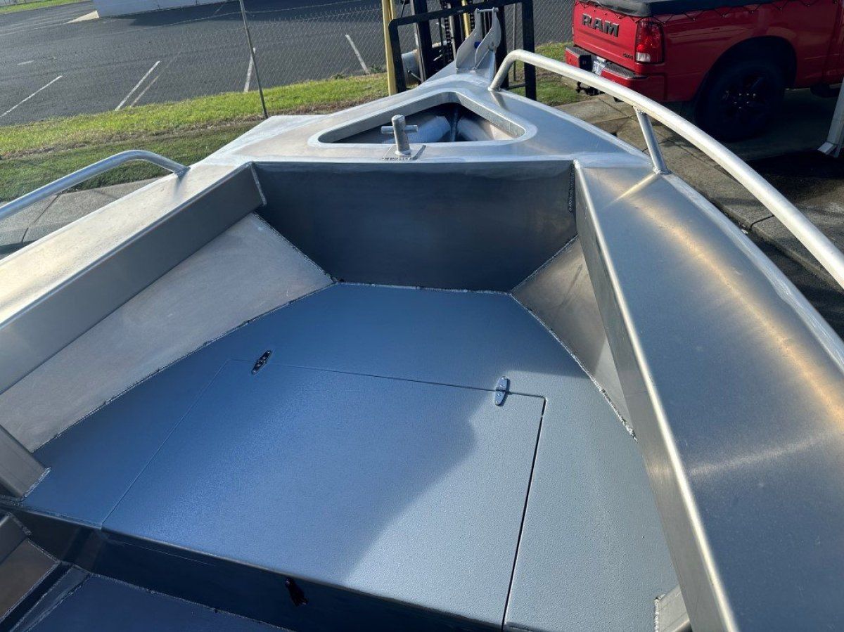 2022 Ballistic 570 Centre Console | Boat Research | BoatsOnline