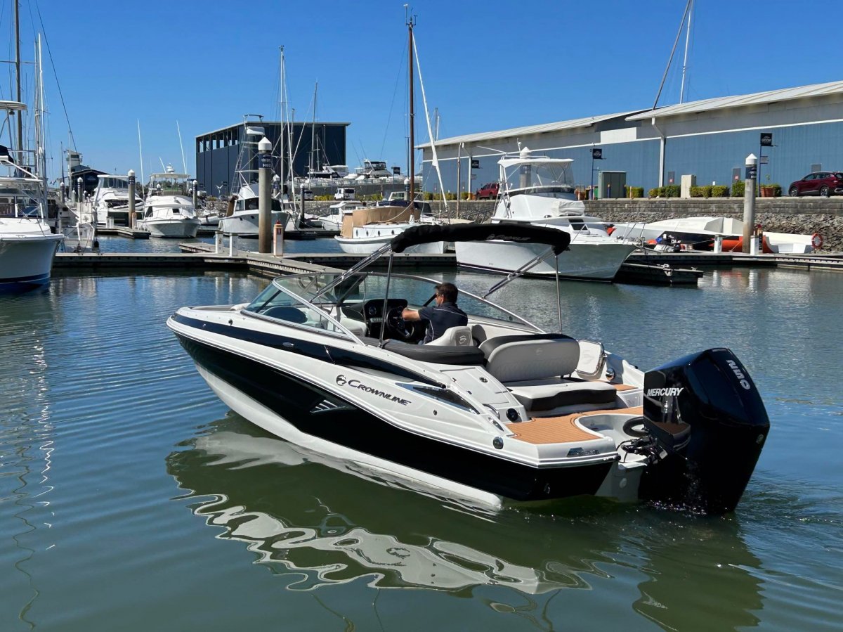 2024 Crownline E 215 Xs | Boat Research | Yachthub