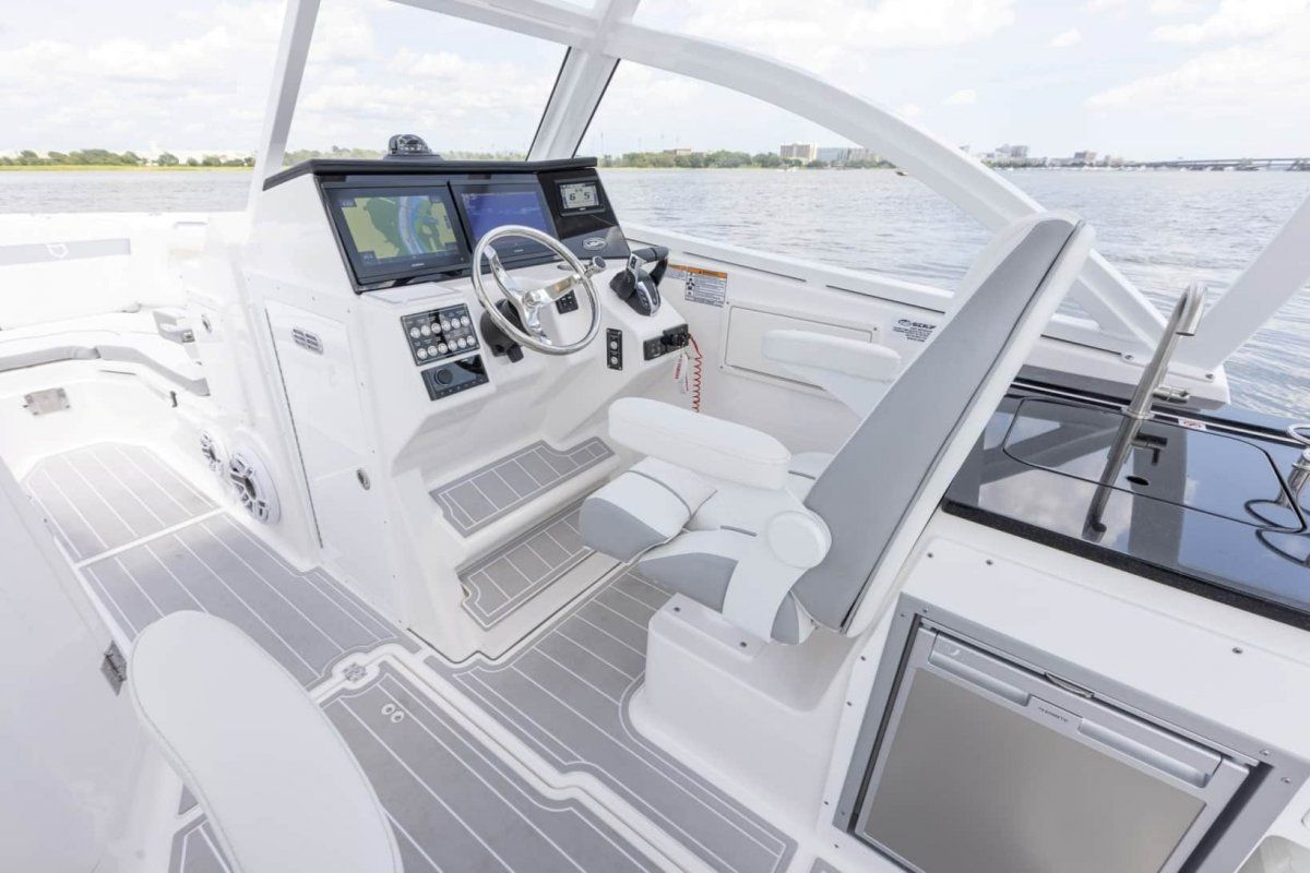 2024 Sea Fox 288 Traveler | Boat Research | Yachthub