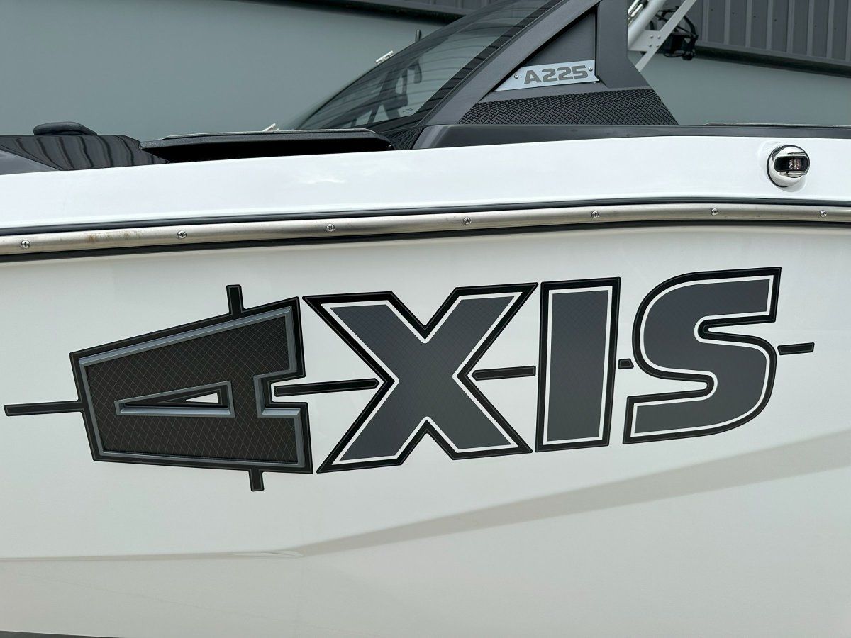 2023 Axis A225 | Boat Research | BoatsOnline