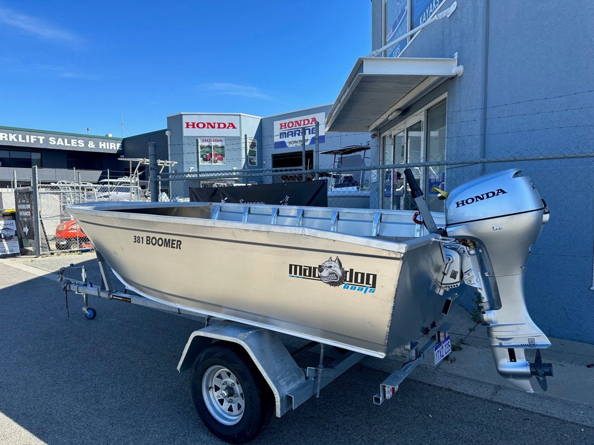 2023 Mad Dog 381 Boomer | Boat Research | Yachthub
