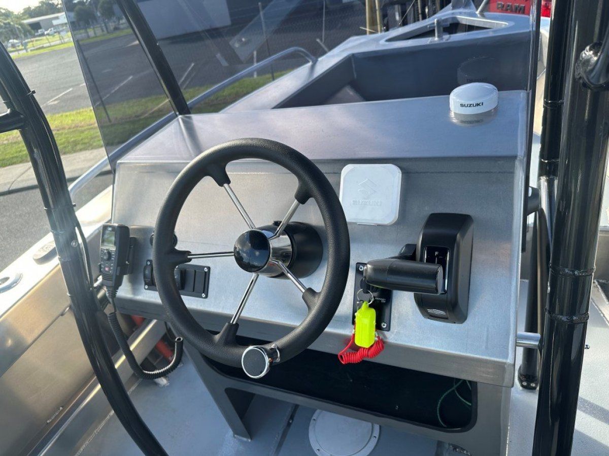 2022 Ballistic 570 Centre Console | Boat Research | BoatsOnline