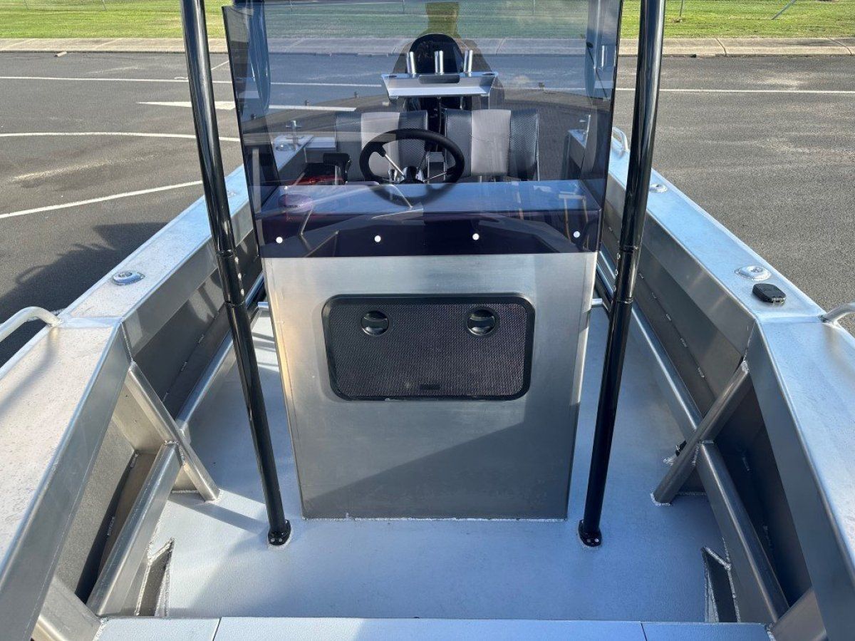 2022 Ballistic 570 Centre Console | Boat Research | BoatsOnline
