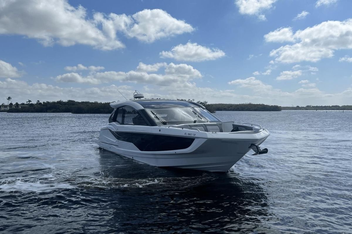 2024 Galeon 375 Gto | Boat Research | BoatsOnline