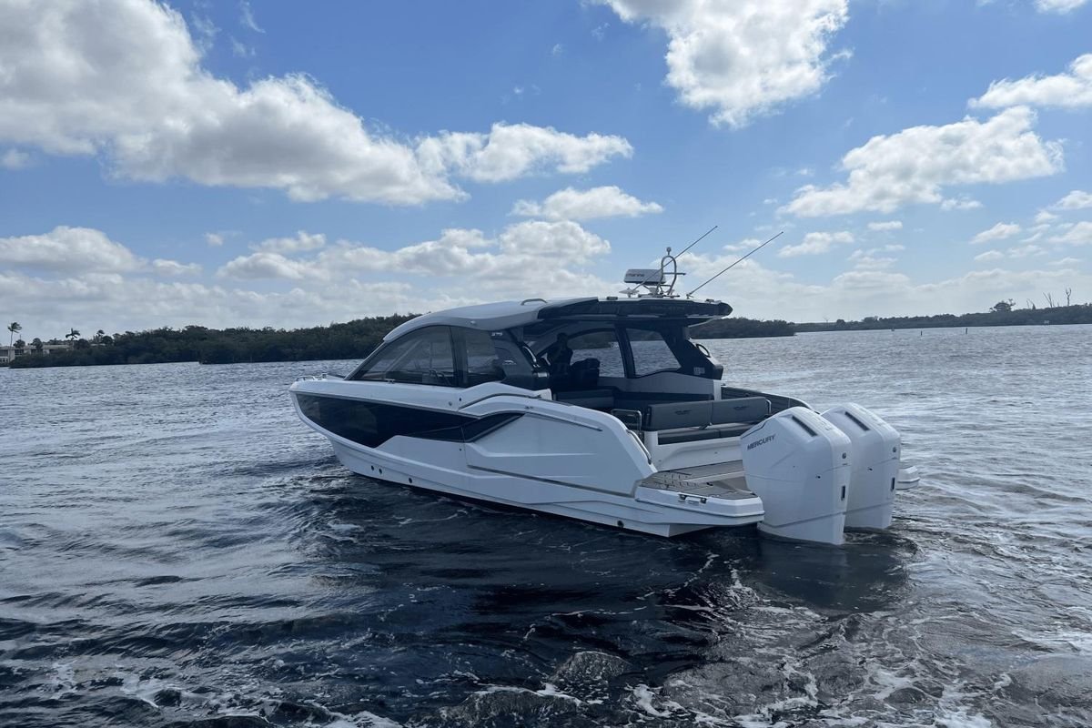 2024 Galeon 375 Gto | Boat Research | BoatsOnline