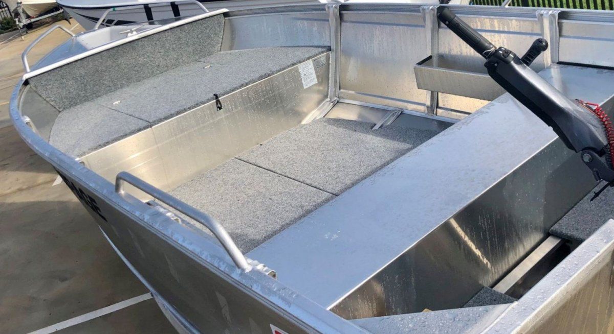 2024 Stacer 429 Rampage | Boat Research | Boats Online