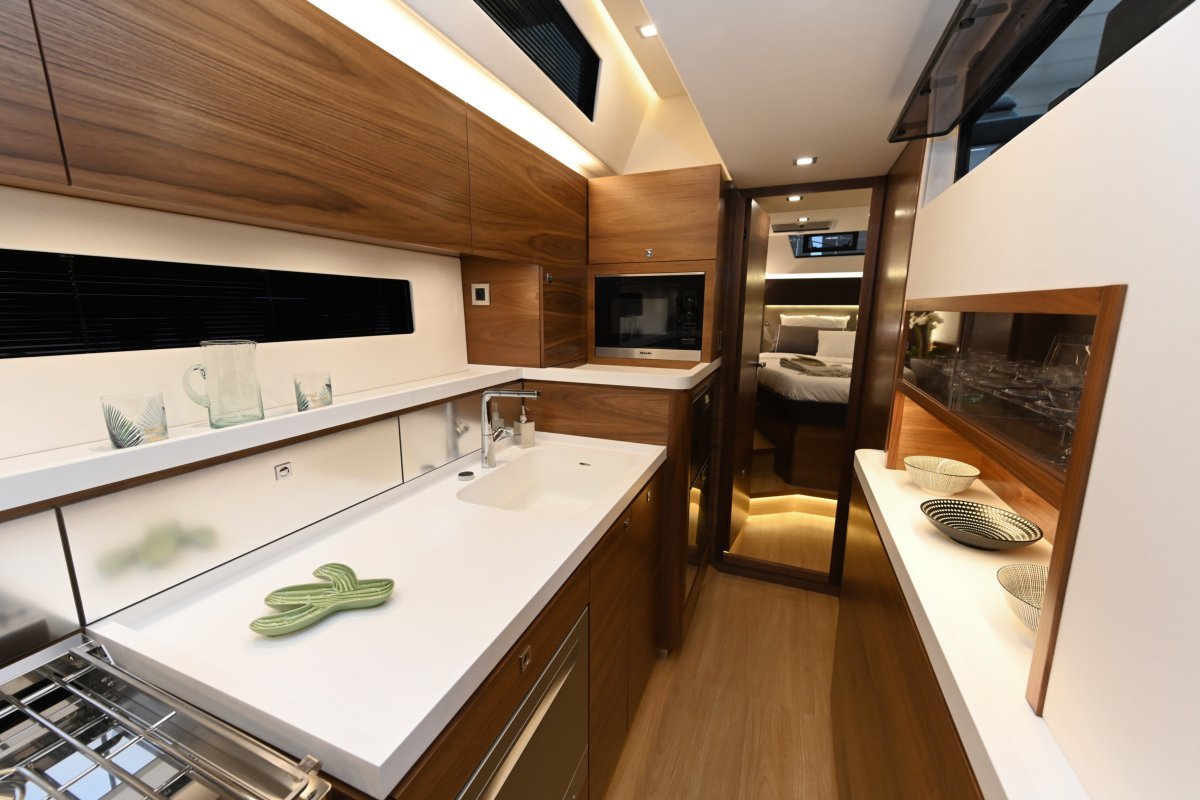 2025 Amel 50 | Boat Research | Yachthub