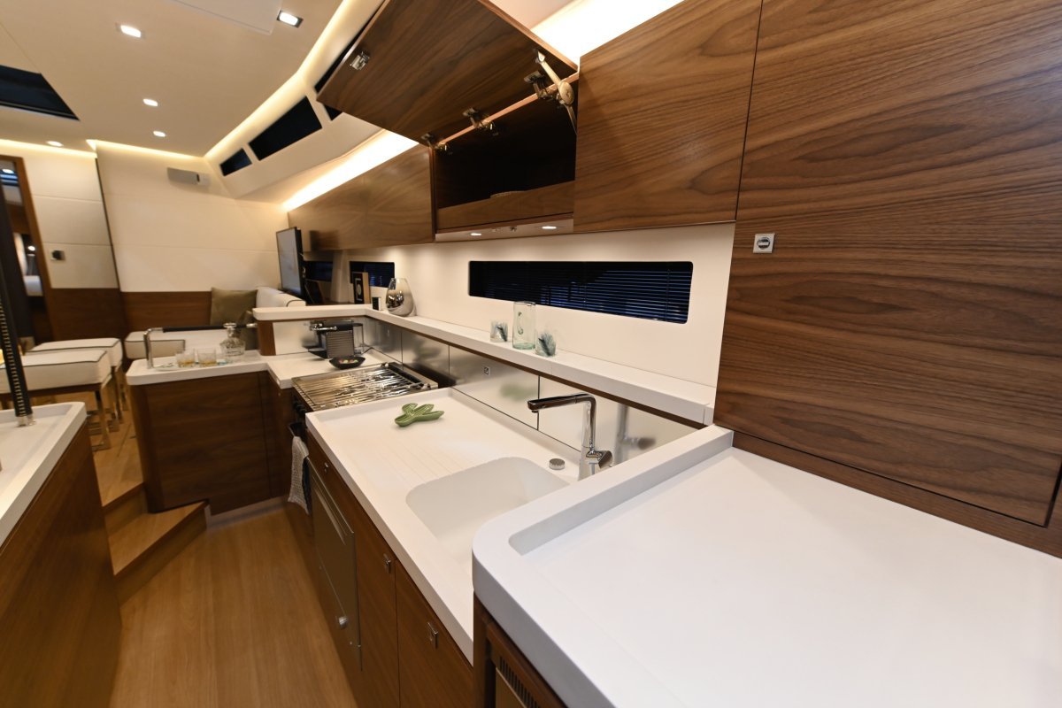 2025 Amel 50 | Boat Research | Yachthub