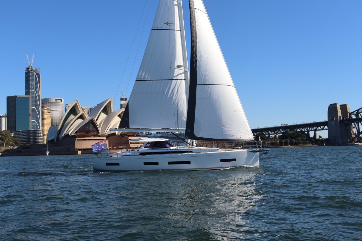 2025 Amel 50 | Boat Research | Yachthub