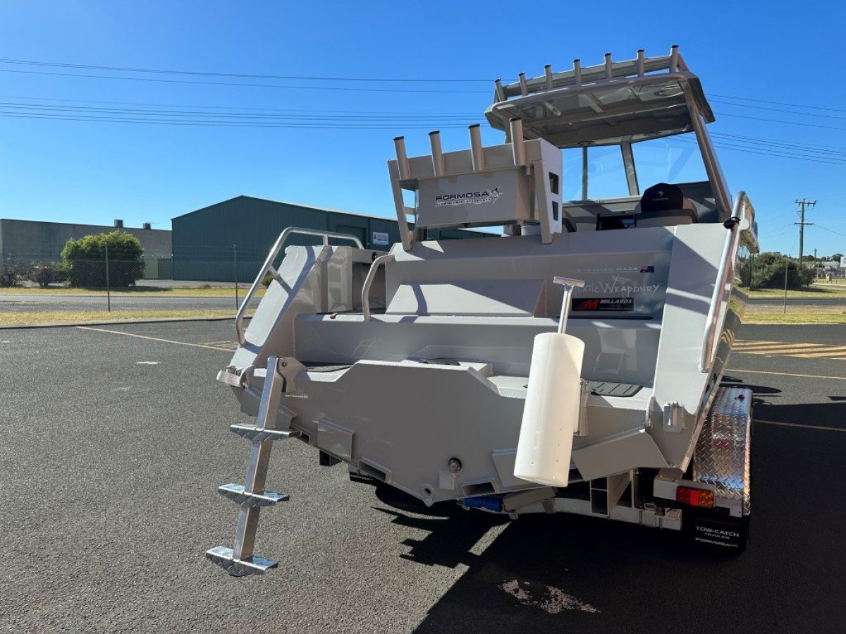 2023 Formosa 715 Srt Half Cabin Hard Top | Boat Research | Boats Online