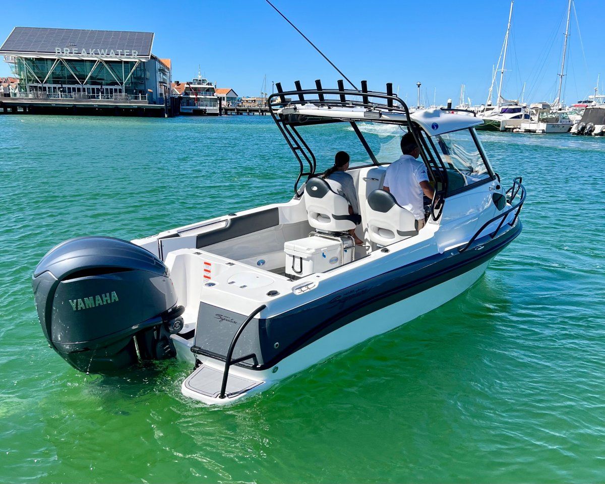 2024 Haines Signature 680f | Boat Research | Boats Online