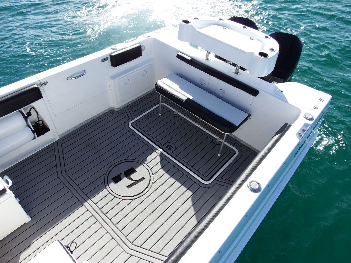 2024 Haines Hunter 760 Enclosed | Boat Research | Boats Online