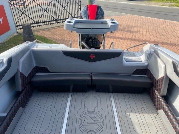 2024 Revival R640 Ht X-series | Boat Research | Yachthub