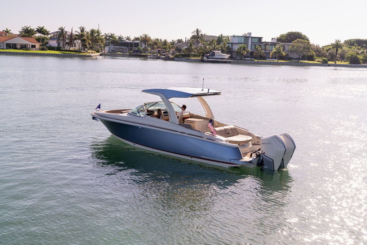 2024 Chris Craft Launch 31 Gt | Boat Research | Boats Online