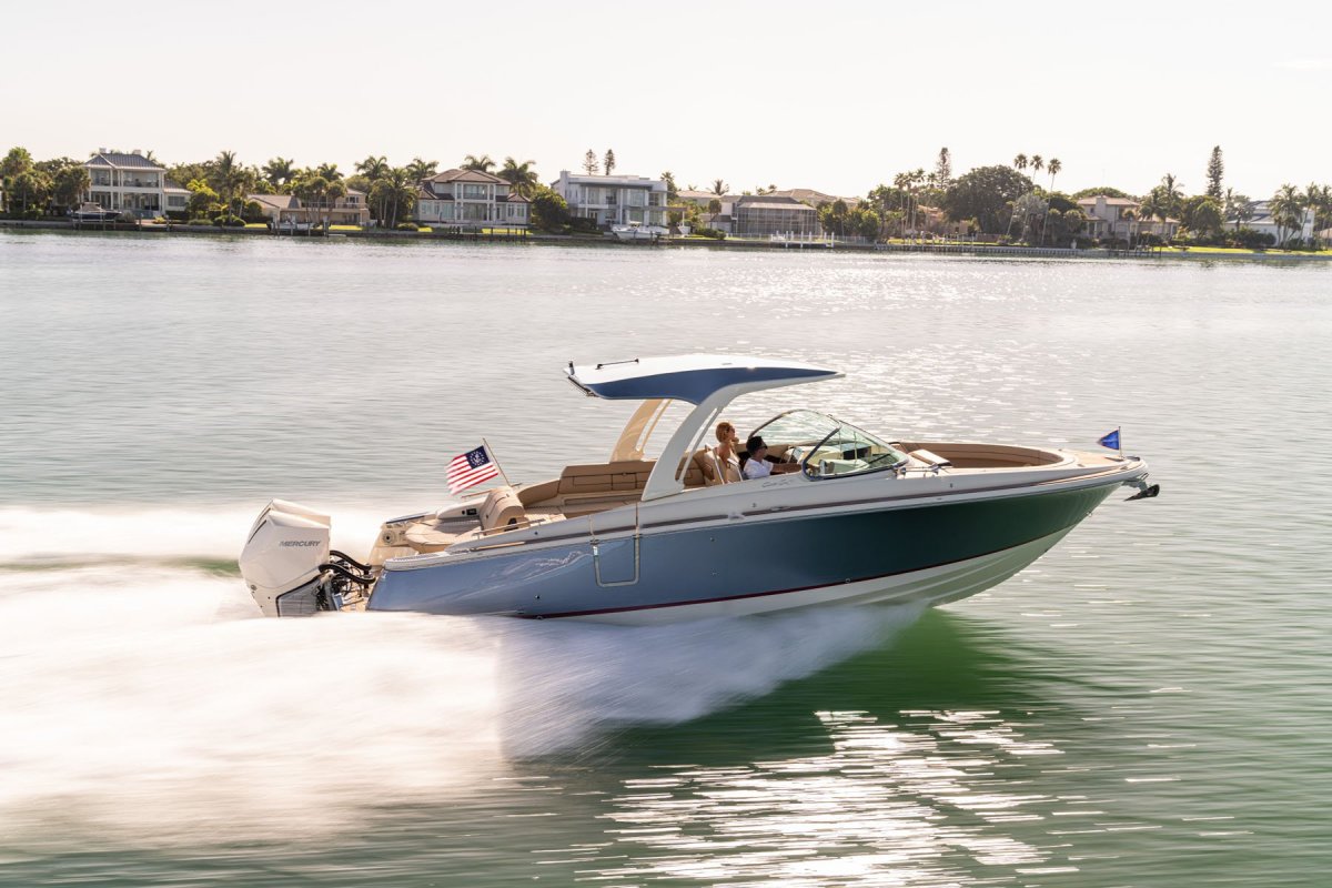 2024 Chris Craft Launch 31 Gt | Boat Research | Boats Online