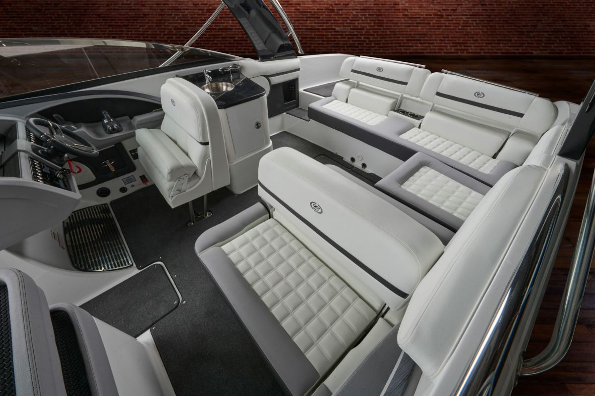 2024 Cobalt R30 Sterndrive | Boat Research | Yachthub