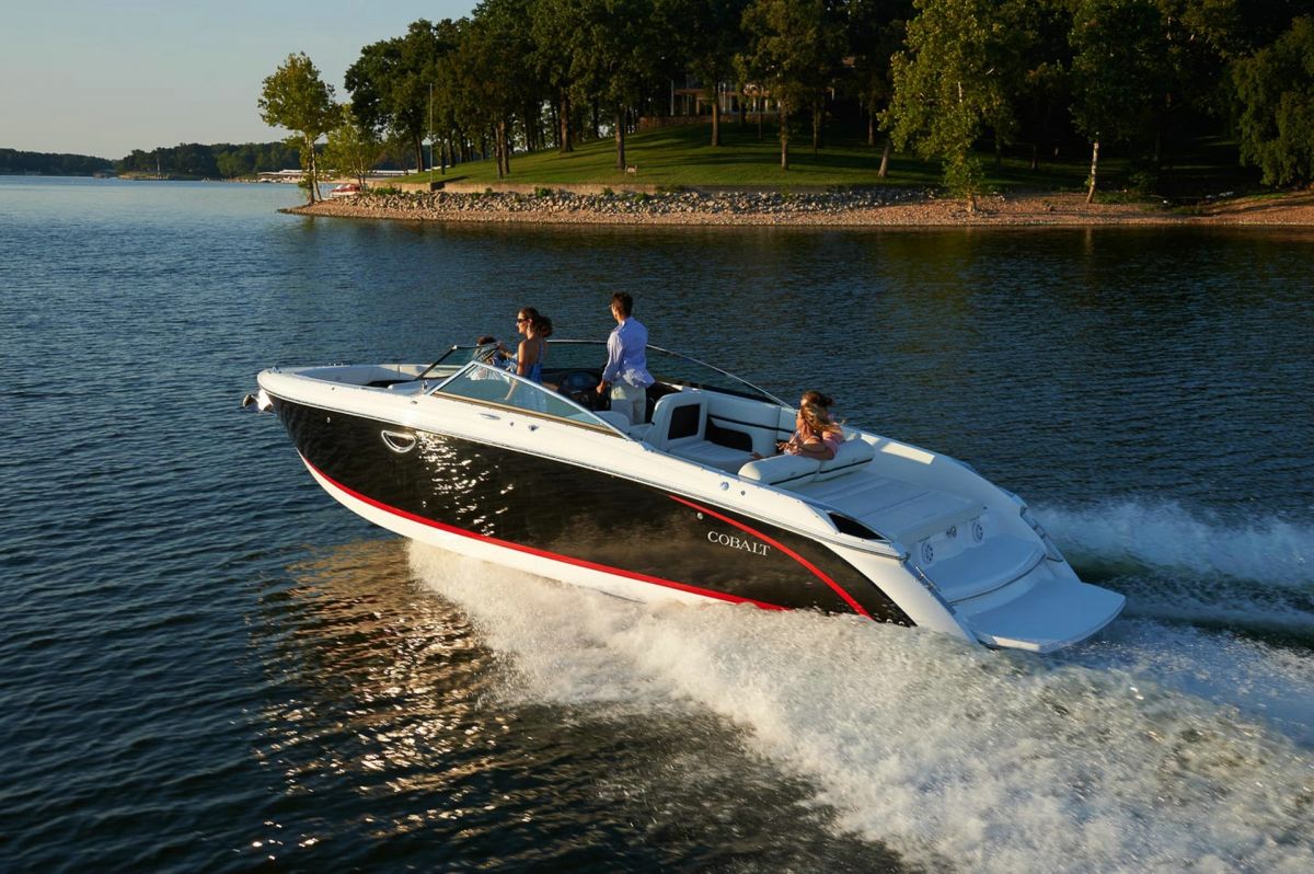 2024 Cobalt R30 Sterndrive | Boat Research | Boats Online